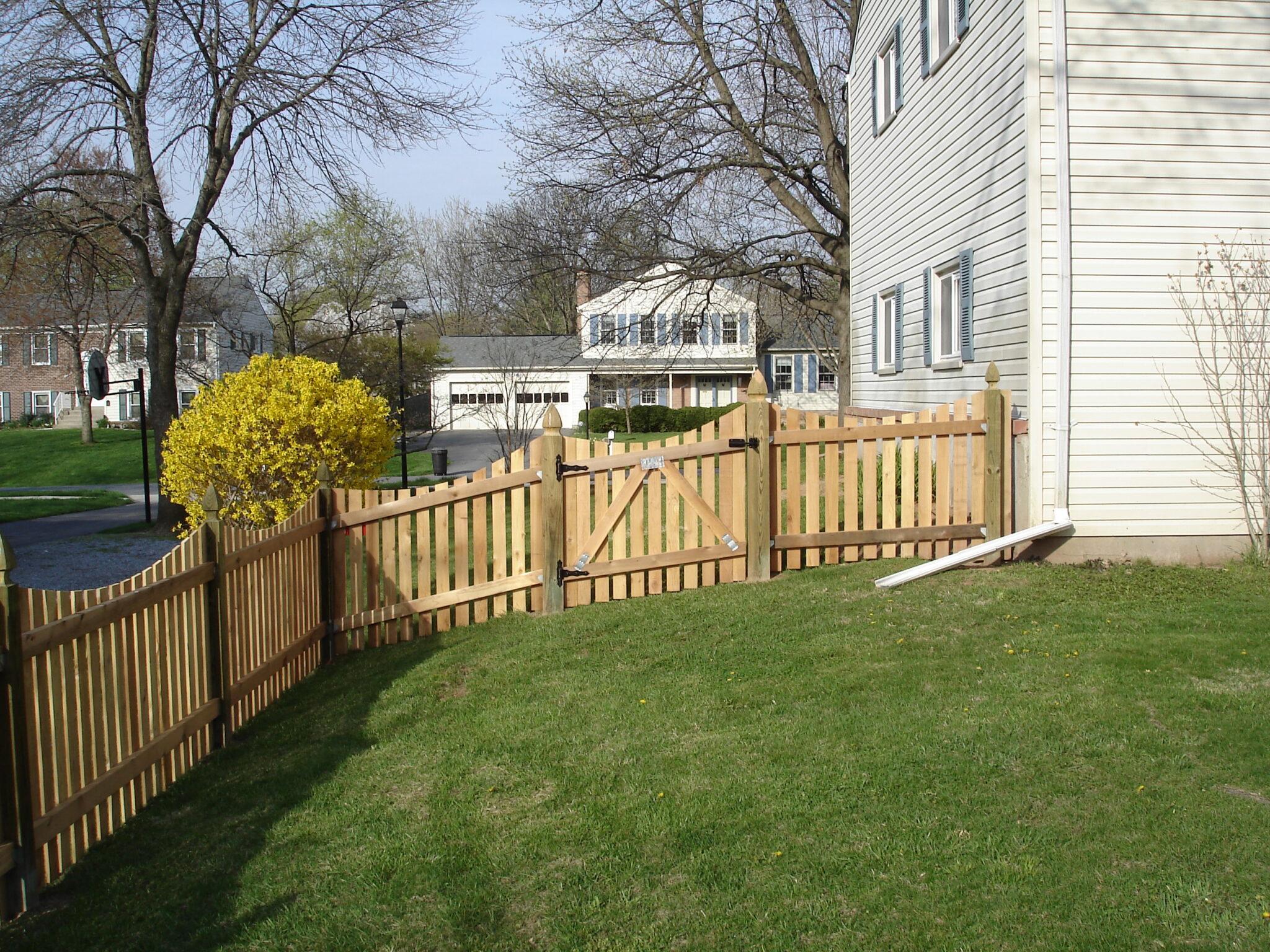 Building a Fence on a Slope: Stepped Fence vs Racked